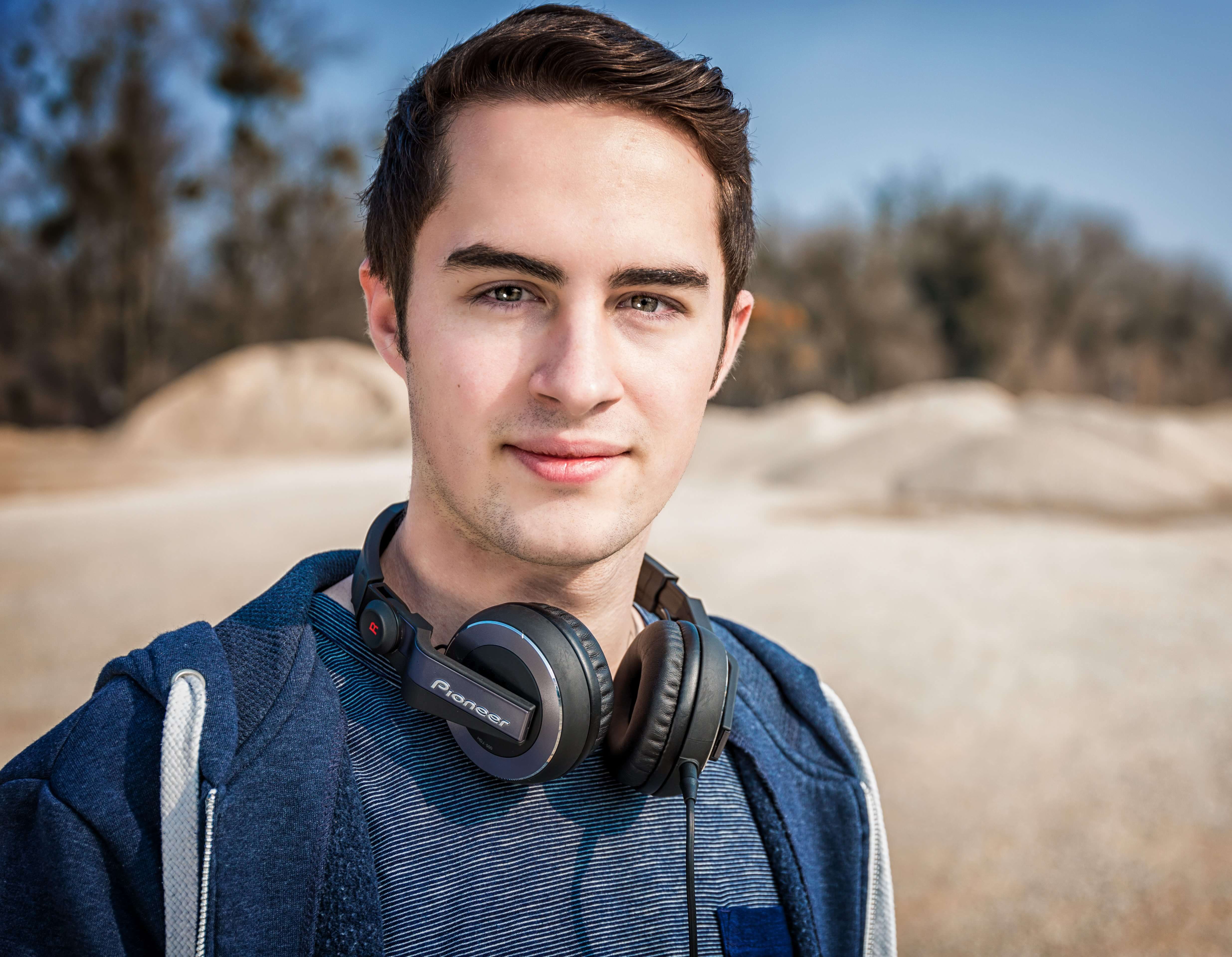 D-one Black Forest DJ Agentur: Vermittlung von DJs und Musik Acts für ...